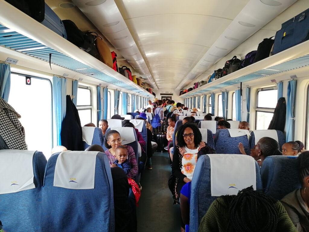Kenyan Trains 2.0 (Made by 🇨🇳): A day trip along the Nairobi-Mombasa ...